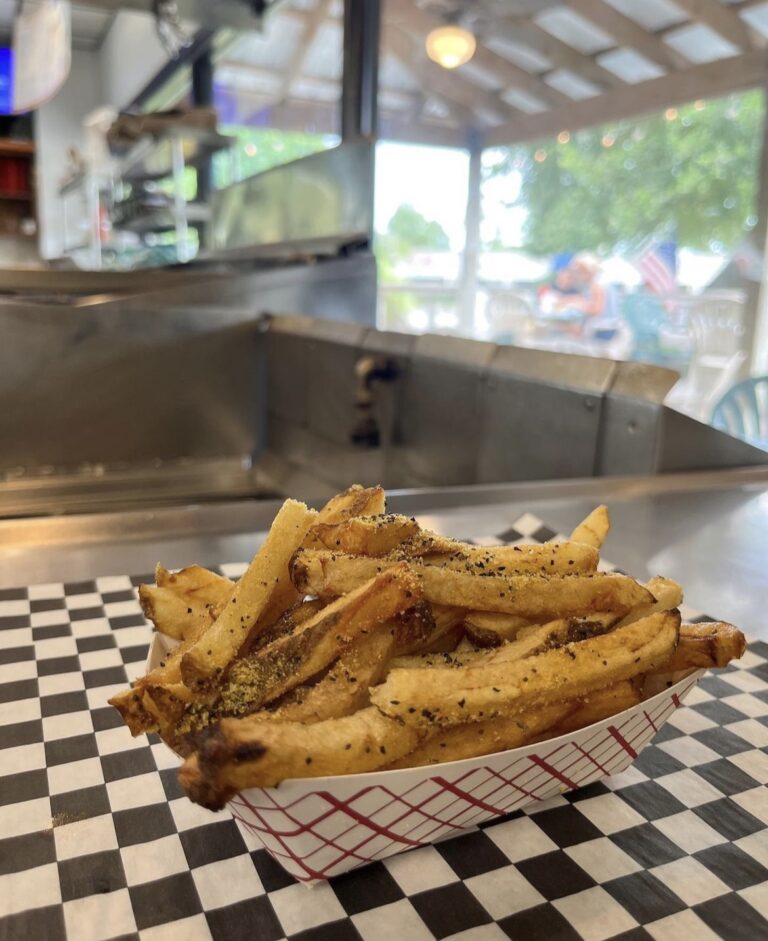 Good Food, Good Vibes, Good People | P.T.'s Grille